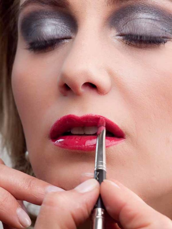 Rote Lippen schminken » Schöne Lippen mit Tipps vom Make up PROFI