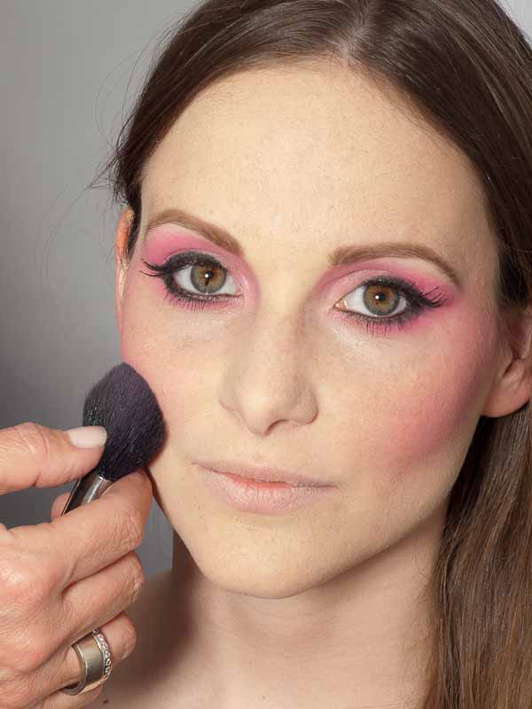Pink Lady Make up Look - Schminkanleitung » Perfekt Schminken